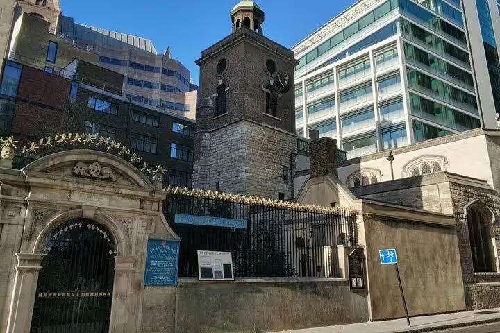 Self-Guided Walking Tour in London: Great Plague City Game | ToursXplorer