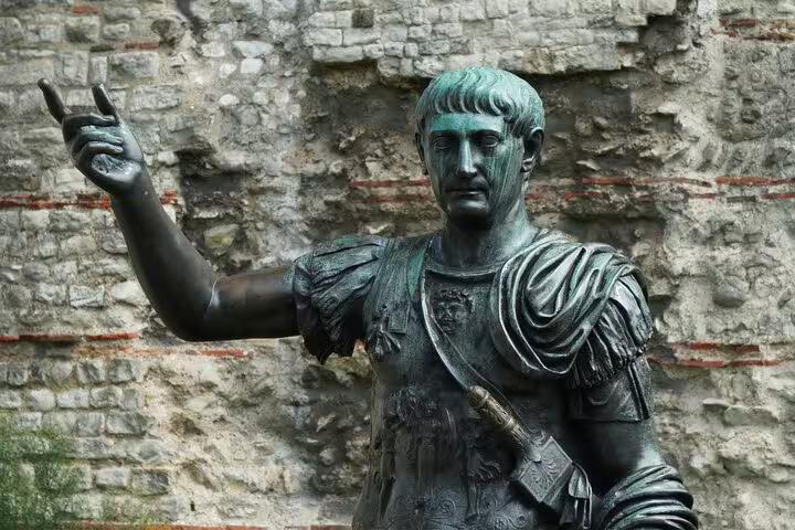 Self-Guided Walking Tour in London: Great Plague City Game | ToursXplorer